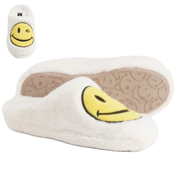 Joe Boxer | Shoes | Joe Boxer Womens Size M78 Mr Winky Smiley Face Clog ...